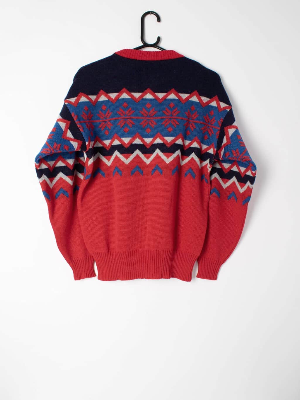 Mens vintage Steffner ski jumper with geometric snowflake design, made ...